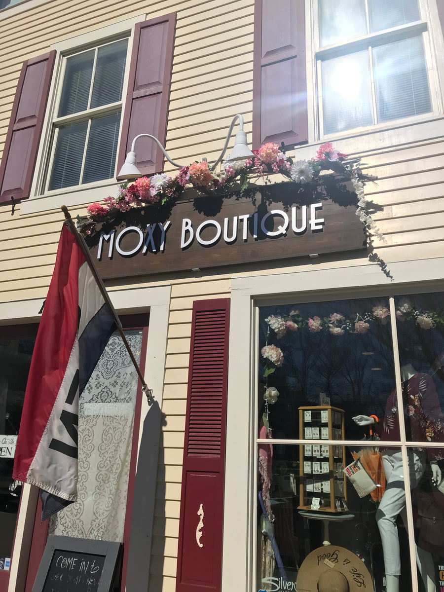 Women's Clothing & Accessories Shop in store or online – Moxy Boutique